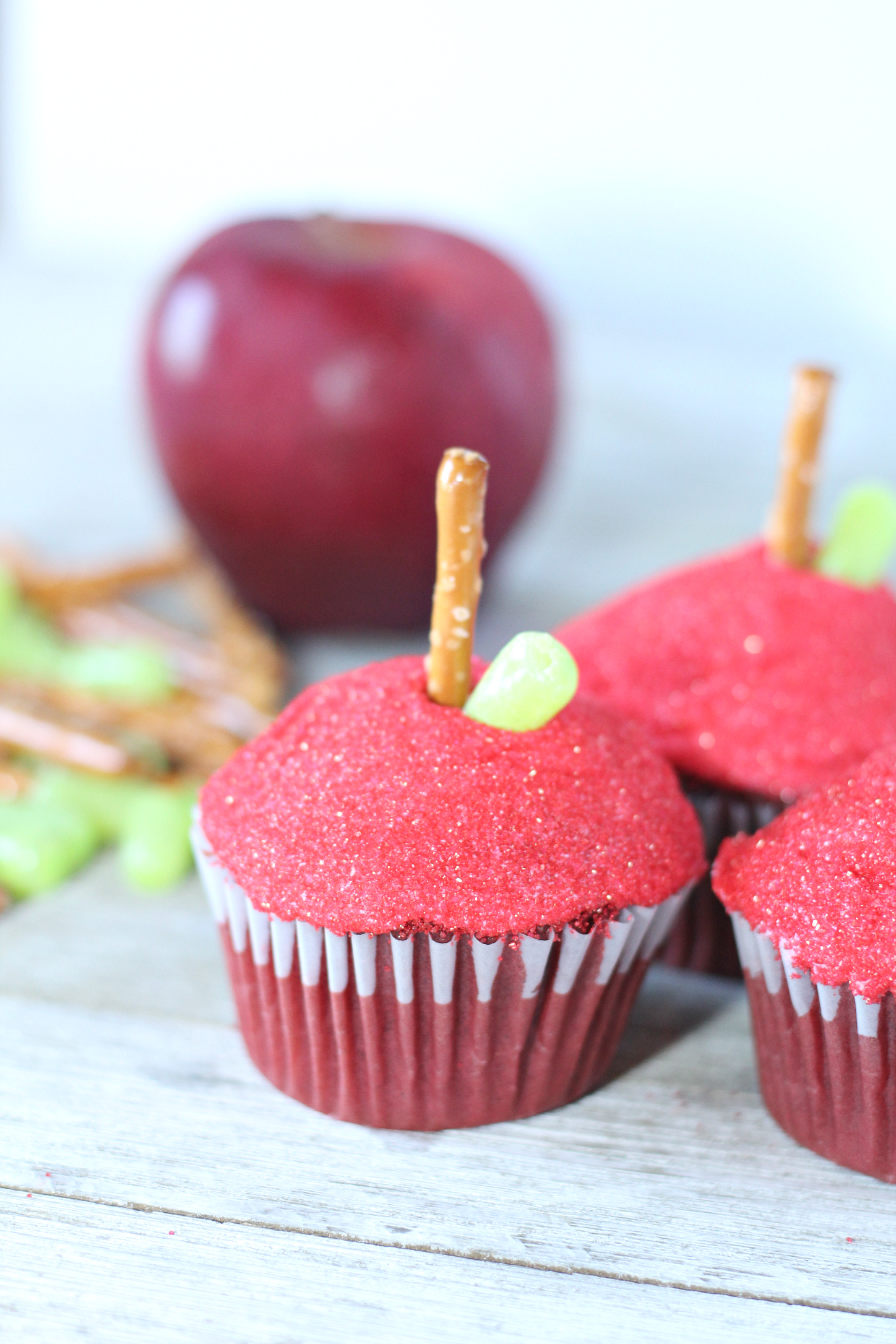 Back to School Themed Red Velvet Apple Cupcakes Recipe