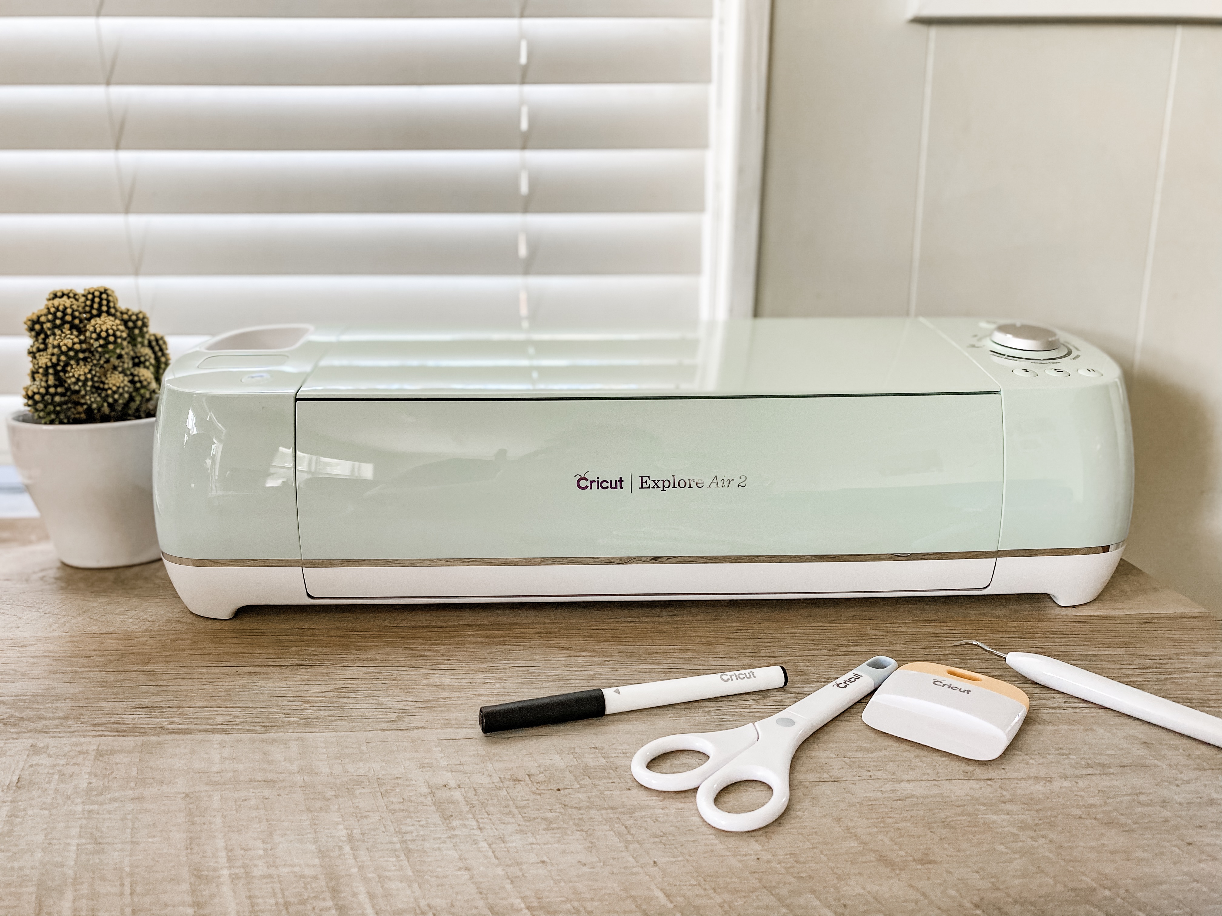 5 Reasons I Love My Cricut Explore Air 2 + Two Fun Crafts | The ...