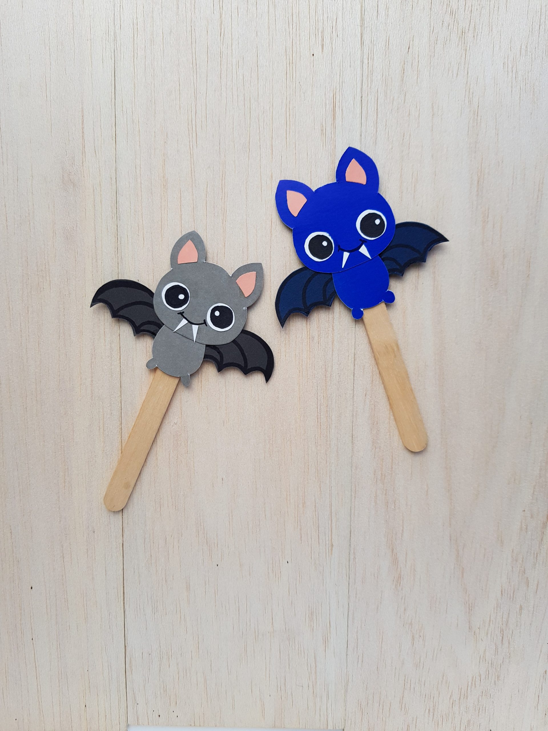 Bat Puppet Kids Paper Craft - The Mommyhood Life