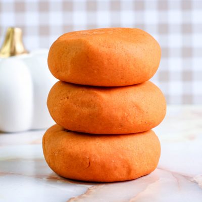 Easy DIY Pumpkin Spice Playdough Recipe for Fall