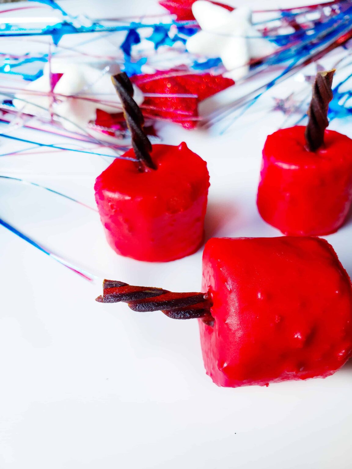 Sweet Patriotic TNT Marshmallow Firecrackers Recipe