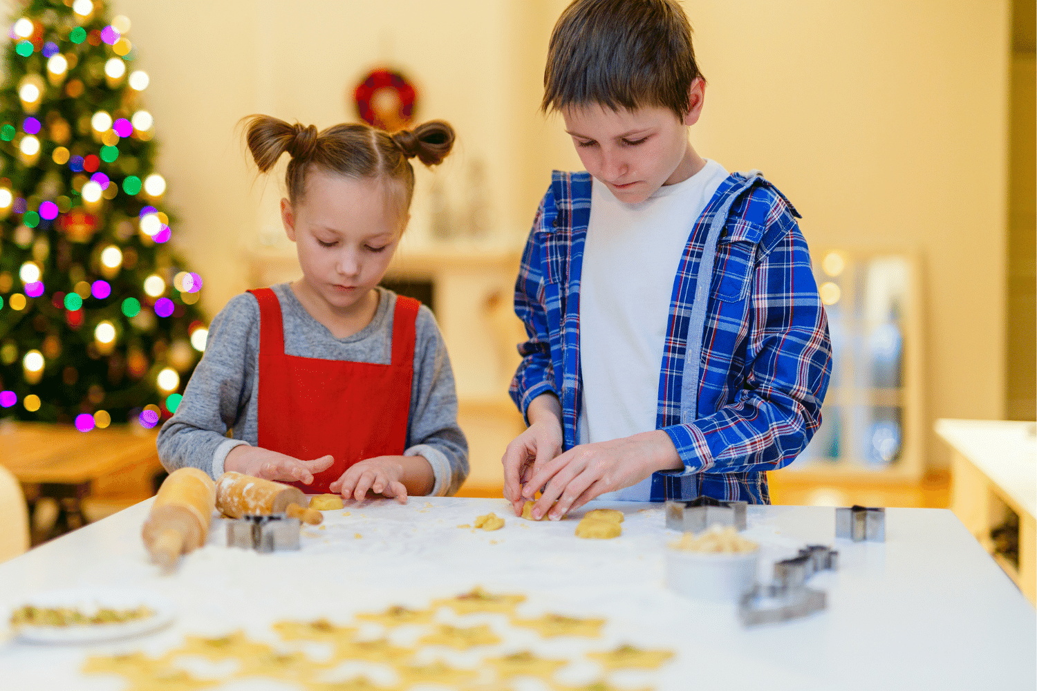 18 Family Christmas Traditions to Start this Year