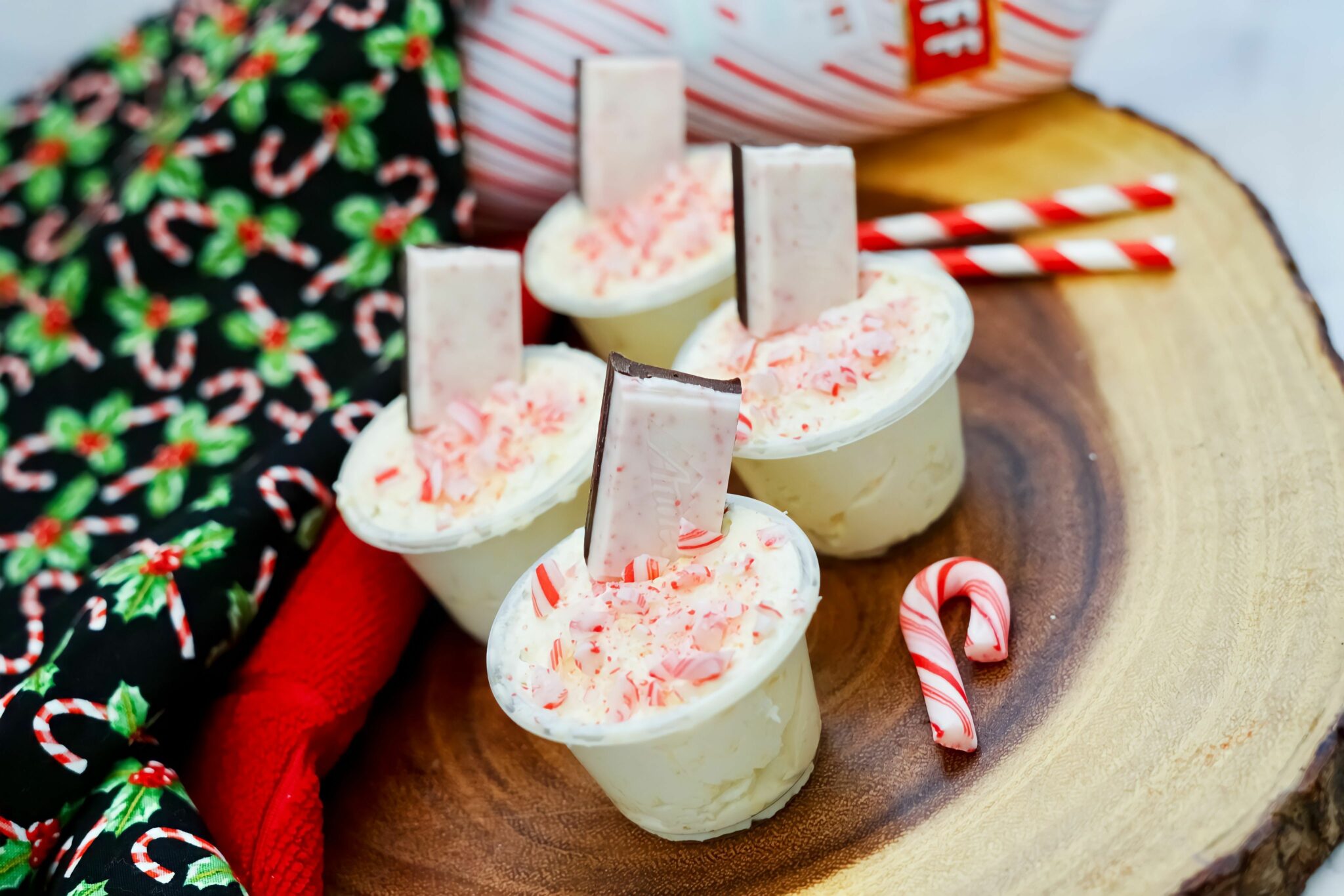 Peppermint Bark Pudding Shots - The Mommyhood Life